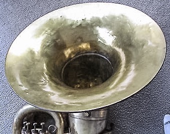 Martin Mammoth BBb tuba 4TP bell front